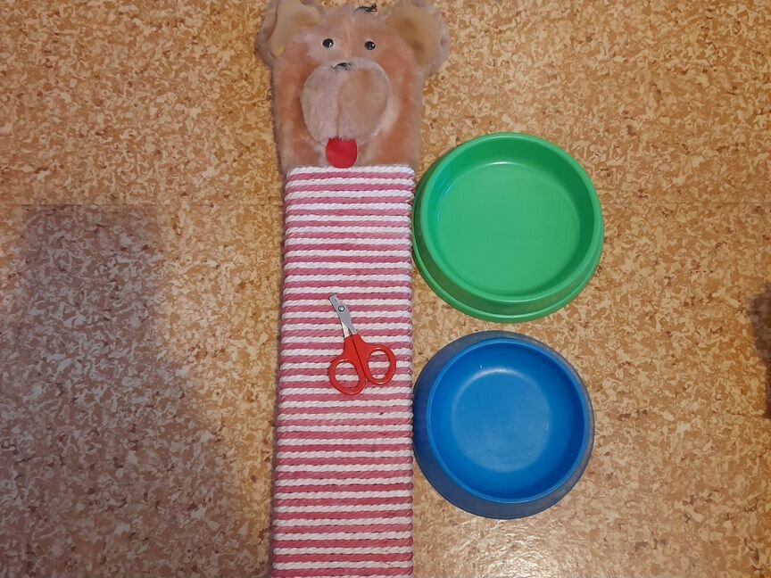 Когтеточка, миски, ножницы для ногтей для кошек