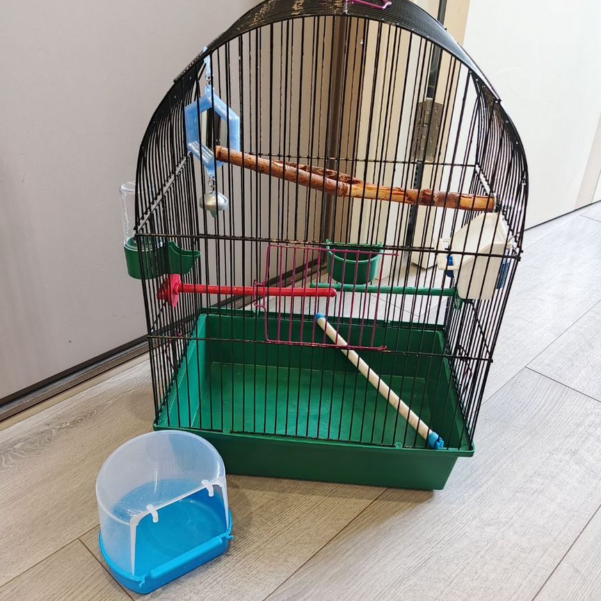 Клетка для попугайчика со всем необходимым