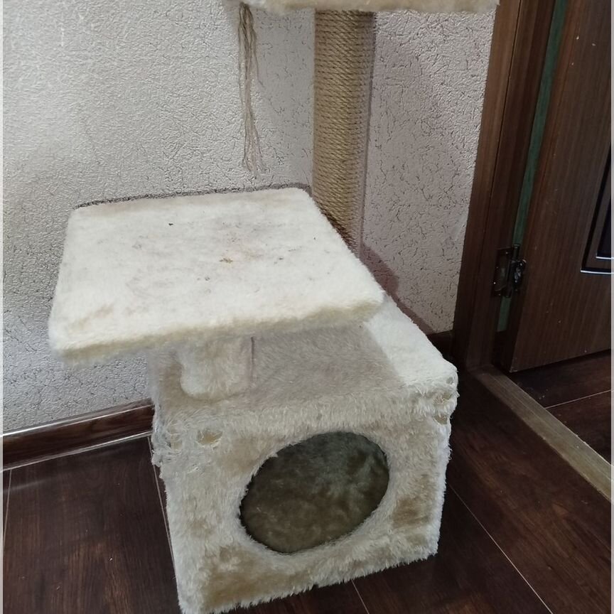 Домик для кошки с когтеточкой