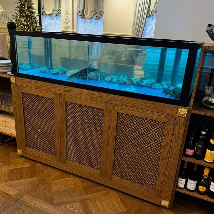 Аквариум для продажи морепродуктов