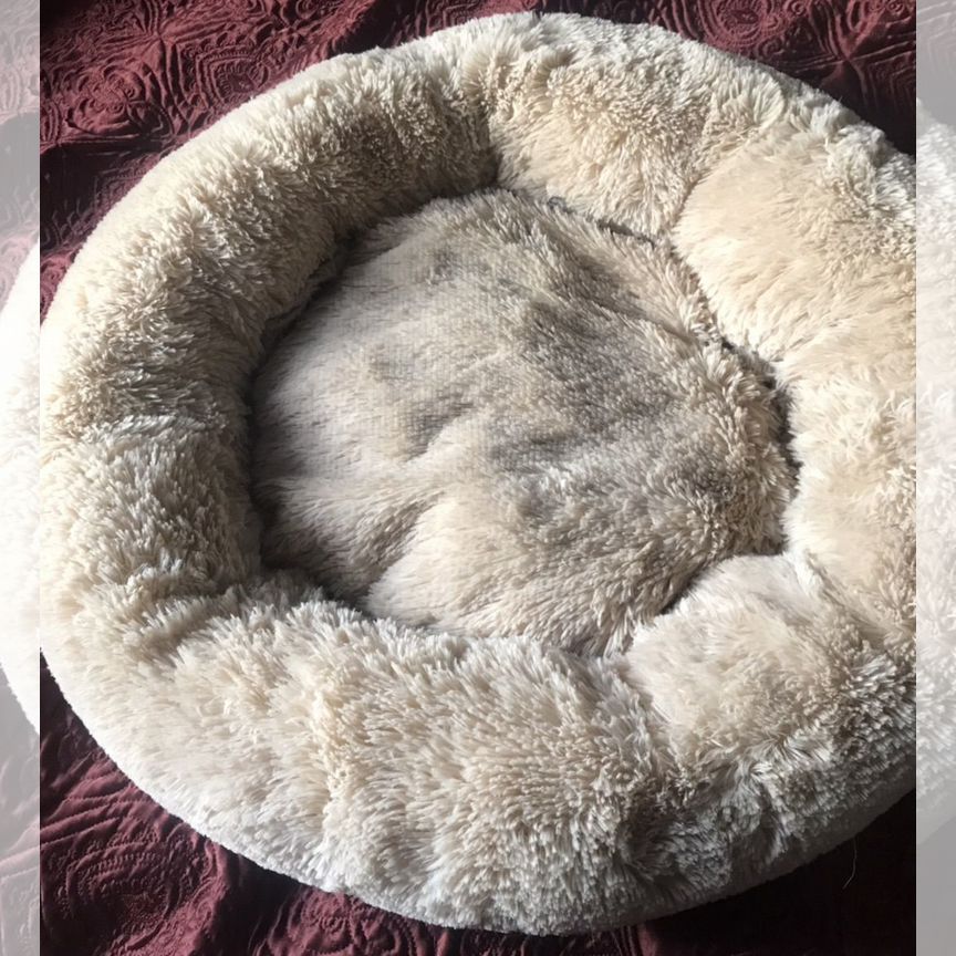 Лежанка для животных 60см