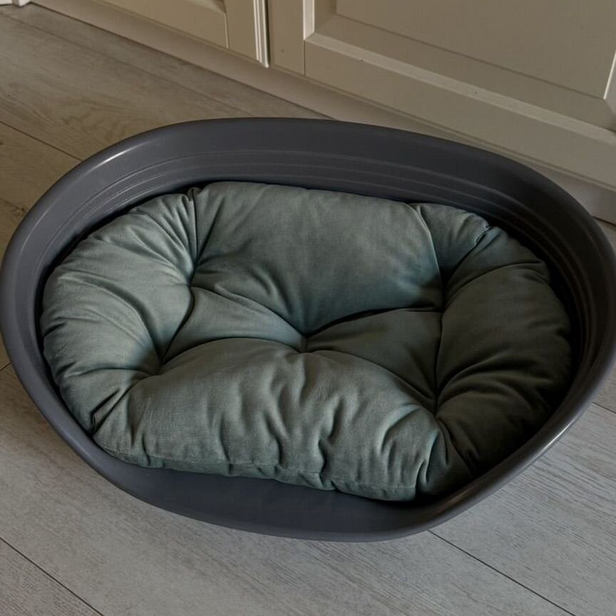 Лежанка для собак мелких пород. Италия