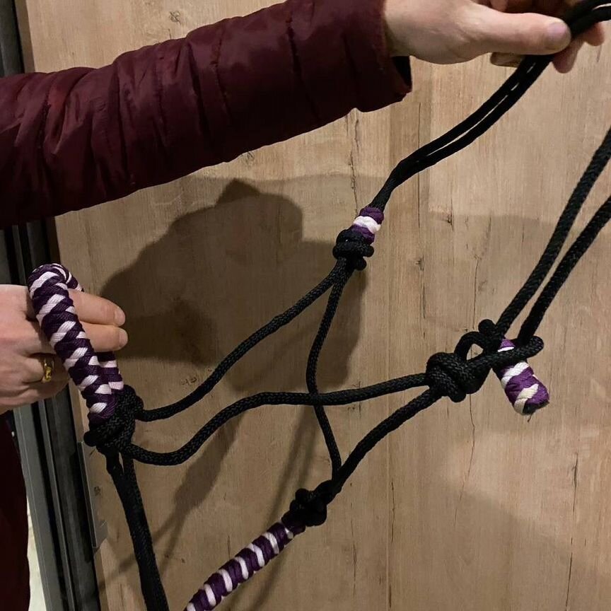 Недоуздок для лошади