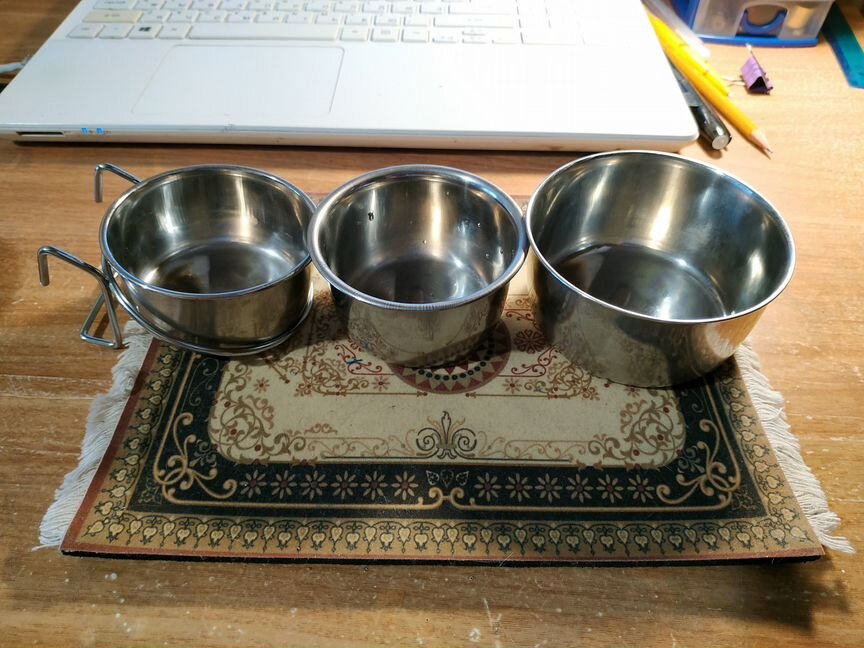 Миски для птиц и грызунов