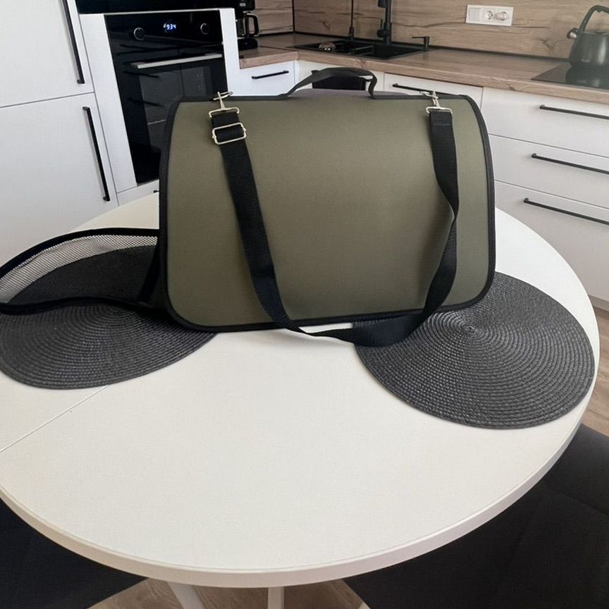 Переноска для собак мелких пород и кошек