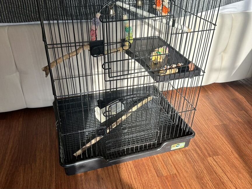 Клетка для попугая,большая.61х46х77