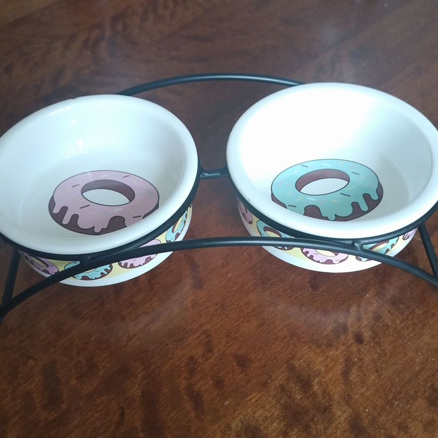 Миска двойная на подставке для кошек