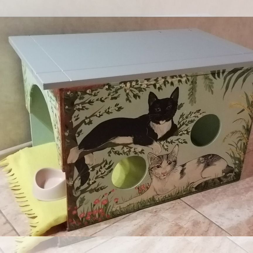 Домик для кошки, закрытый туалет