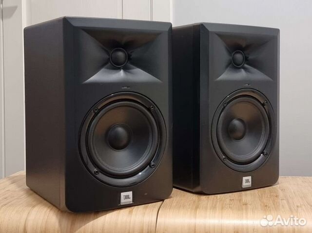 Колонки (мониторы) JBL LSR 305 купить в Москве | Электроника | Авито