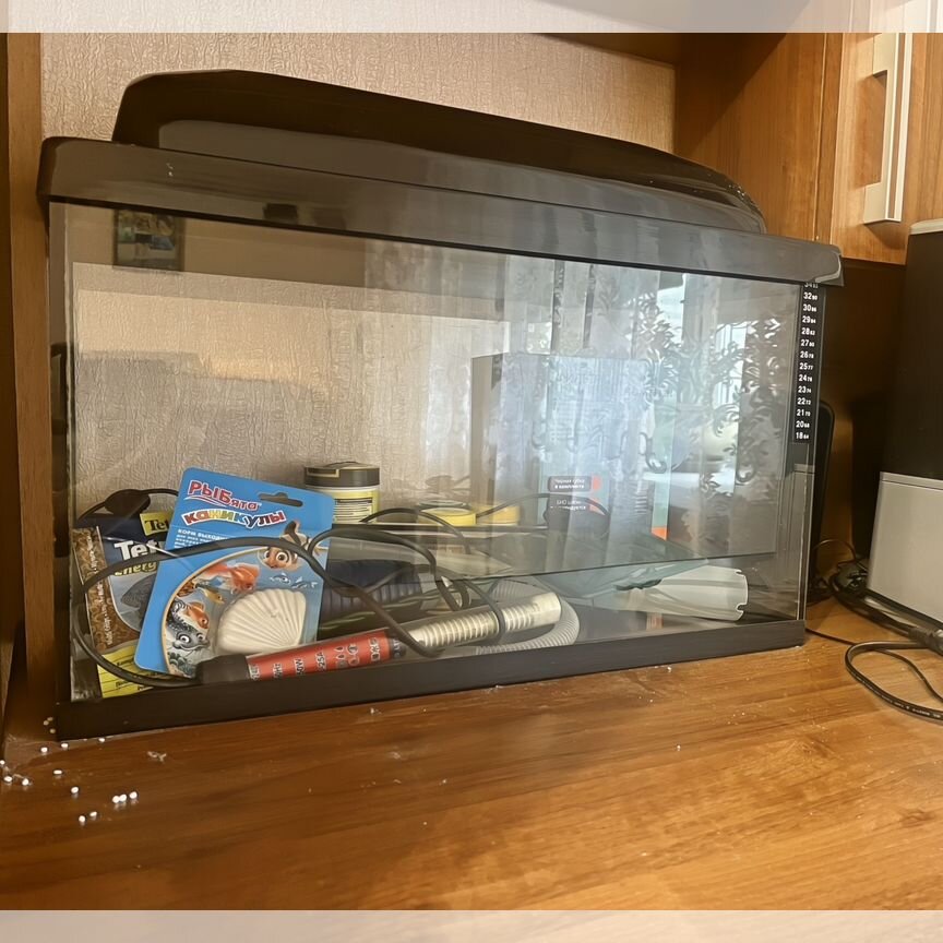 Аквариум с фильтром и светом