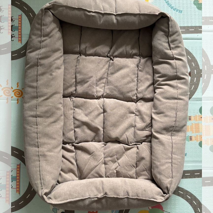 Лежанка для животных из рогожки