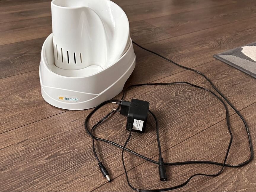 Автопоилка-фонтан для кошек и собак Ferplast