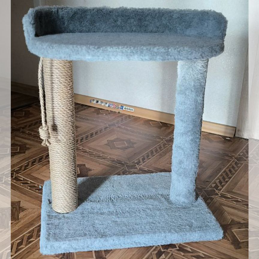 Когтеточка для кошек 58 см с лежанкой. Новая