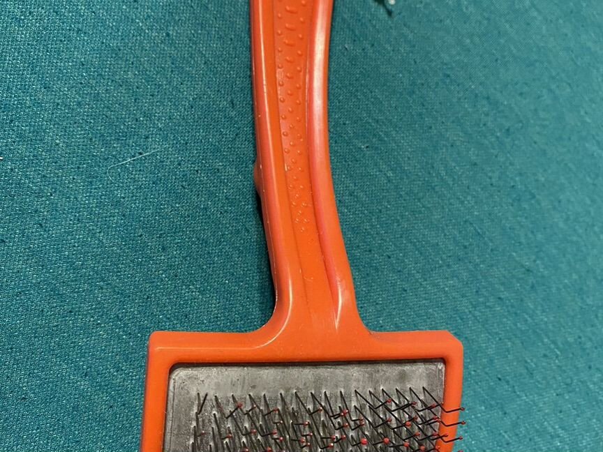 Гребень и чесалка