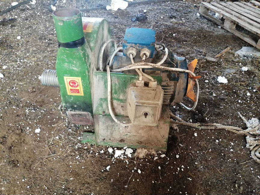 Зернодробилка бу