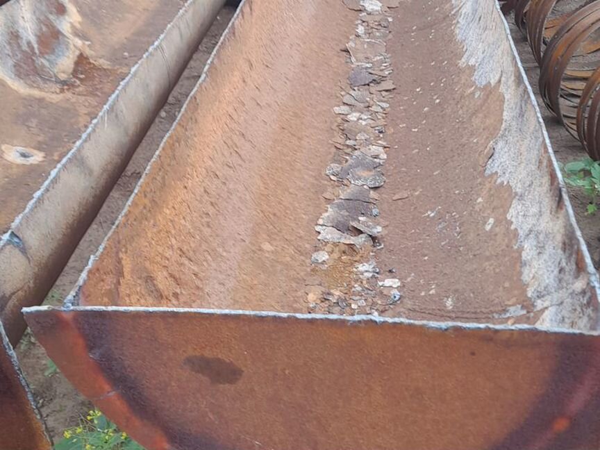 Кормушки и поилки для животных