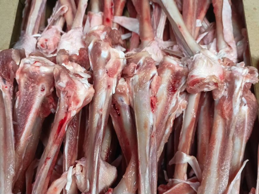 Мясо и кости для собак