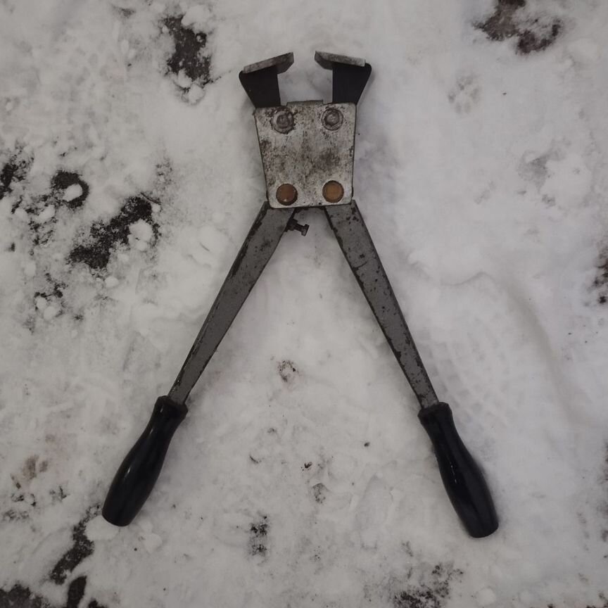 Щипцы для обработки копыт