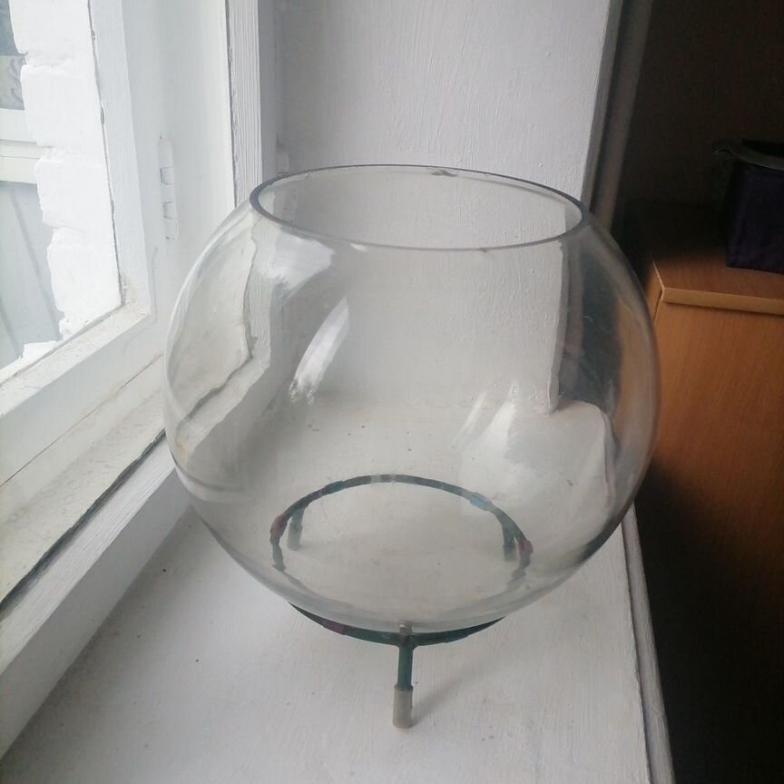 Продается аквариум круглый