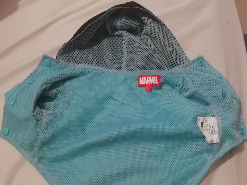 Ветровка, шлейка и 2 тёплые желетки для собаки