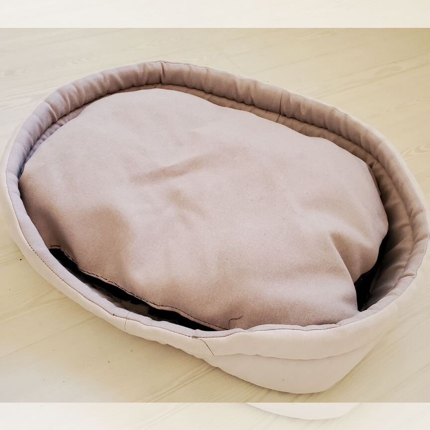 Лежанка для собак или кошек