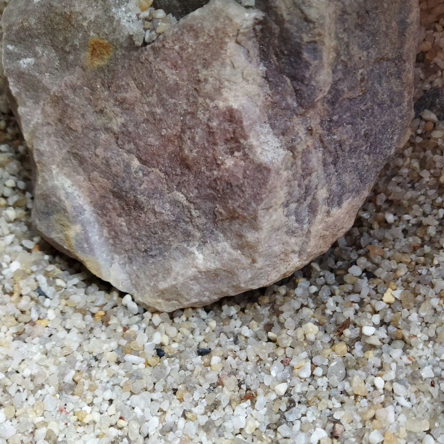 Песок и камни для аквариума