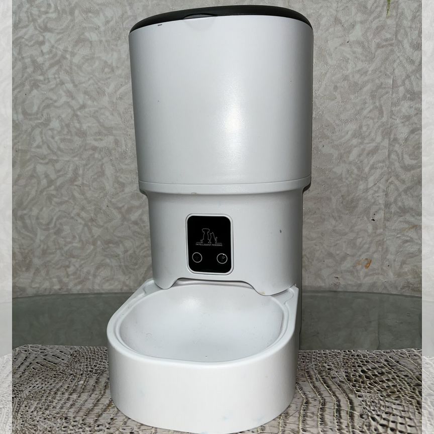 Автокормушка для кошек и собак