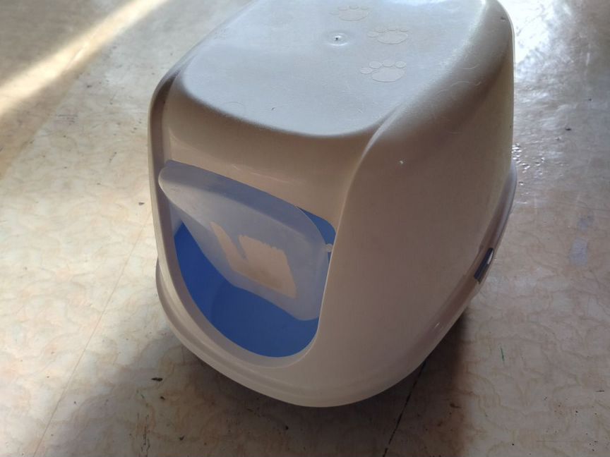 Закрытый лоток для кошек