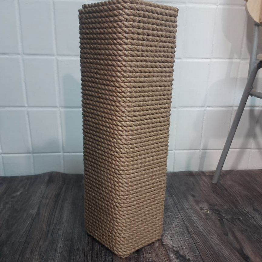 Настенная когтеточка в джуте, 50 см