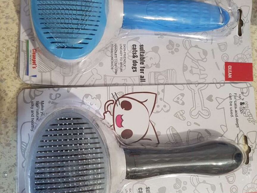 Щетка для вычесывания шерсти (пуходерка, расческа)