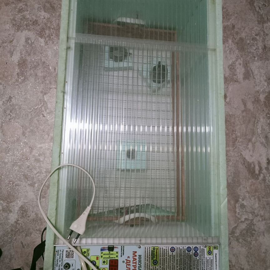 Инкубатор Блиц (72 яйца)