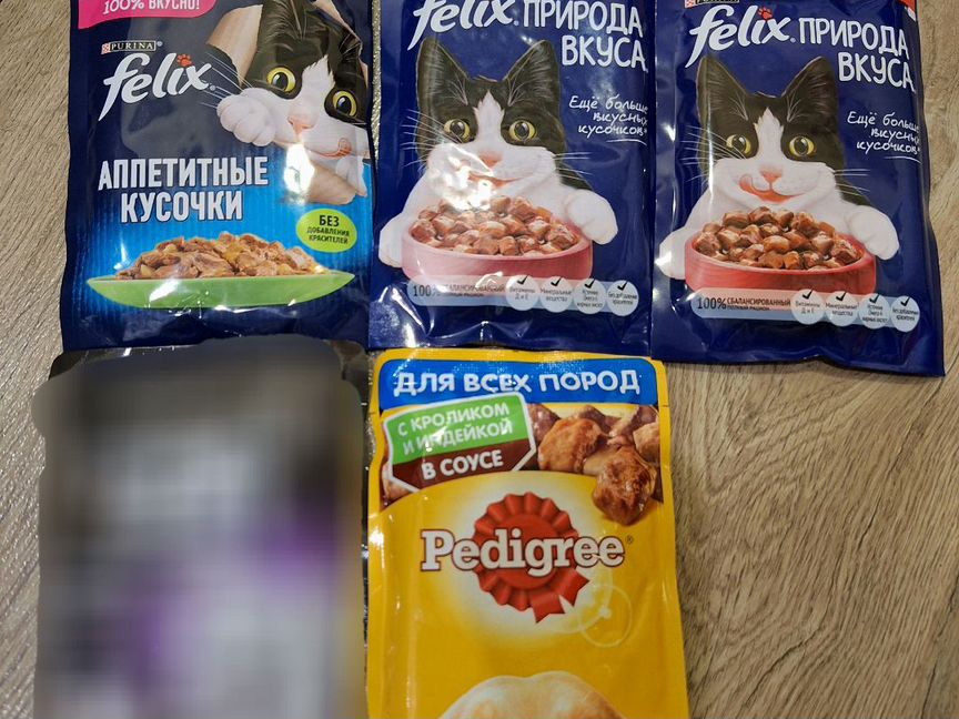 Влажные корма для кошек и собак