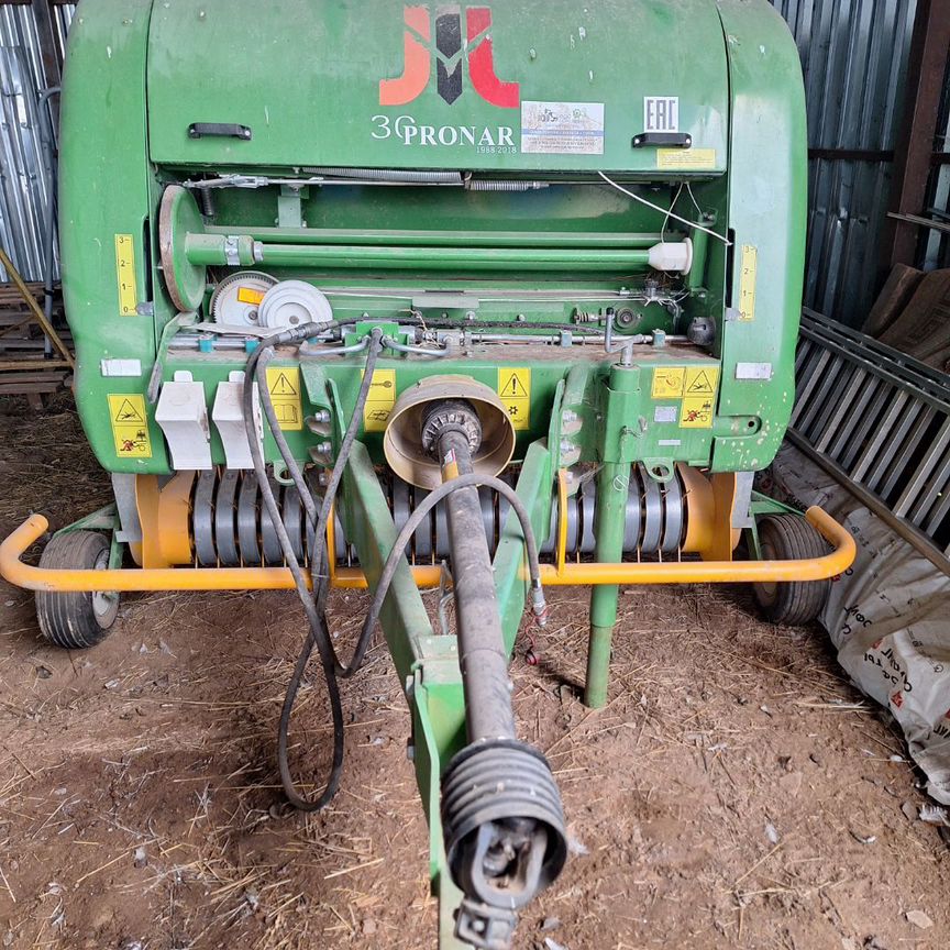 Пресс подборщик рулонный Пронар