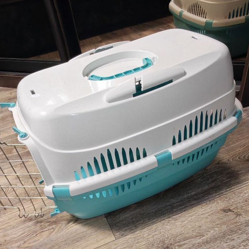 Переноска для кошек пластиковая