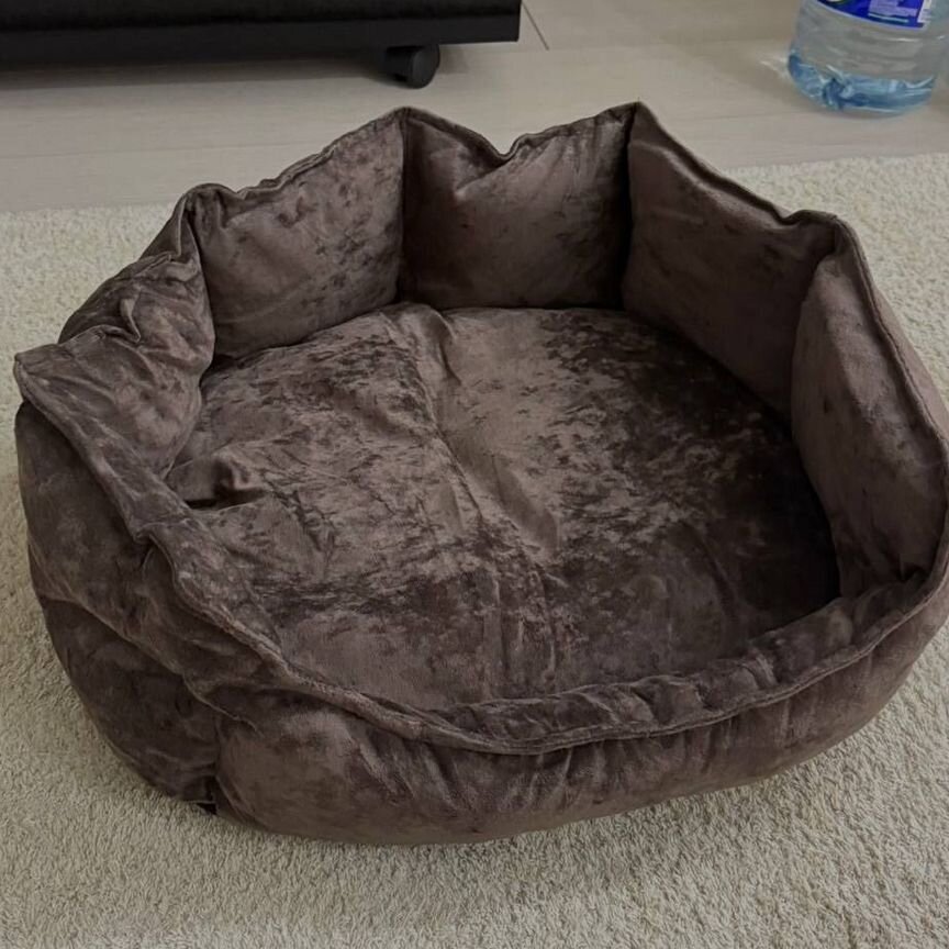 Лежанка для собак и кошек