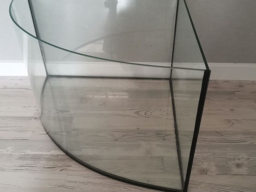 Аквариум угловой 64*62*42