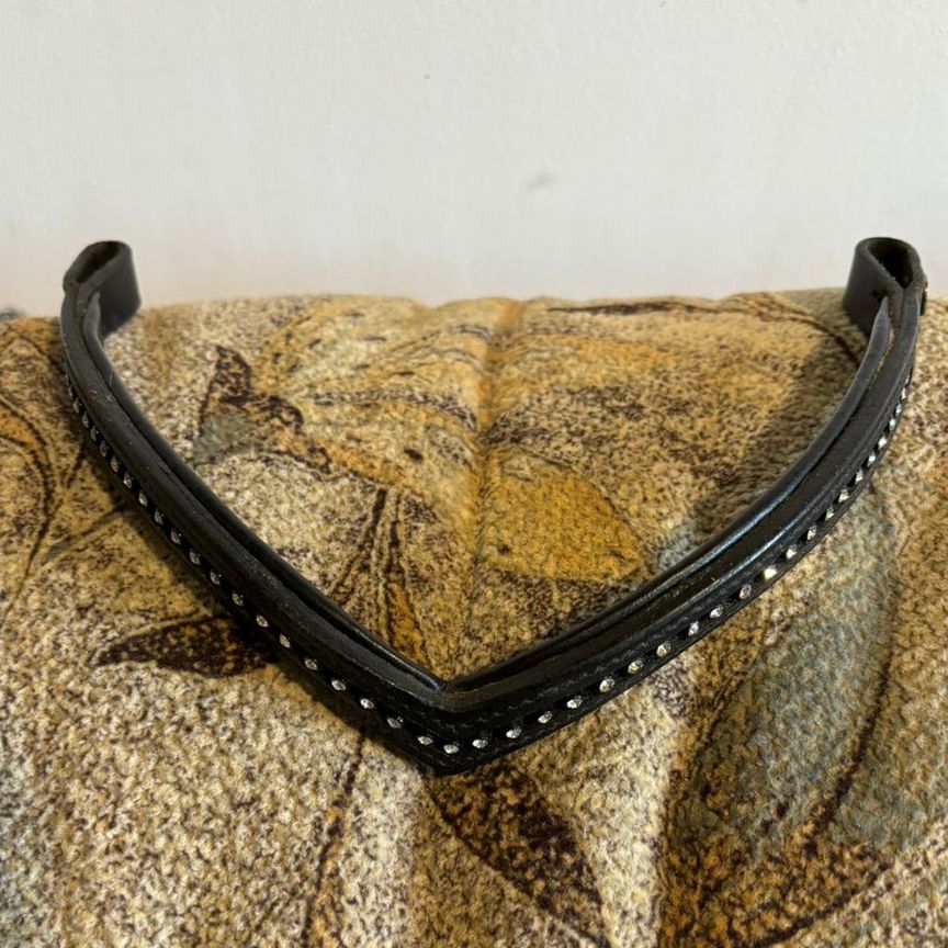 Налобники для лошади