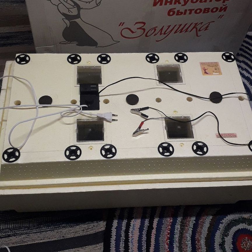 Инкубатор для яиц автоматический