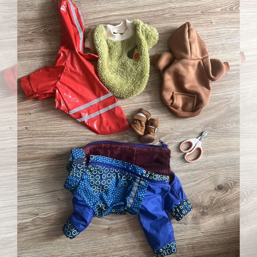 Одежда и обувь для собак мелких пород