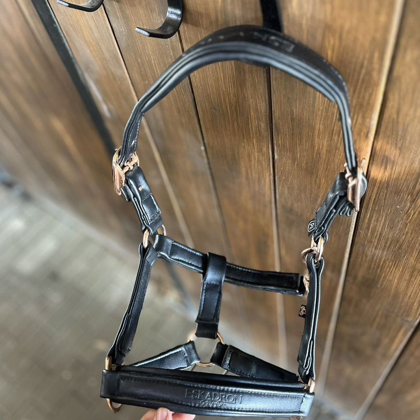 Недоуздок Eskadron pony