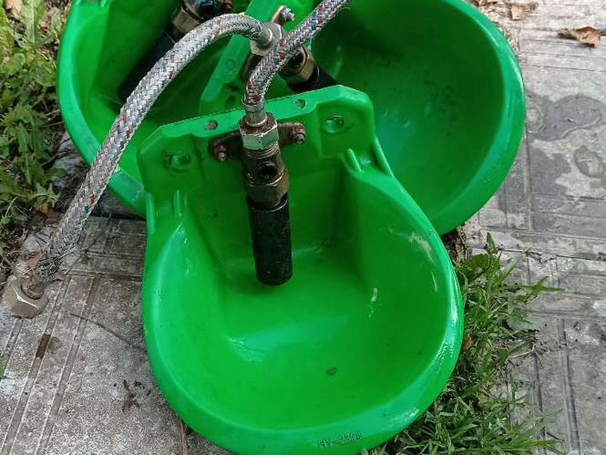 Поилка для коз,коров и т.д