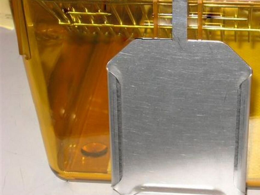 Держатели для этикеток / Для клеток лабораторных