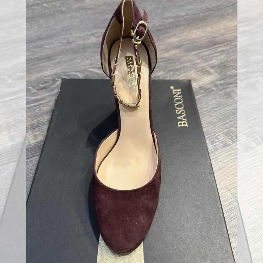 Туфли женские 39 размер новые