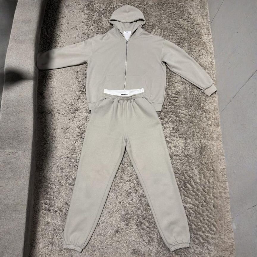 Спортивный костюм женский