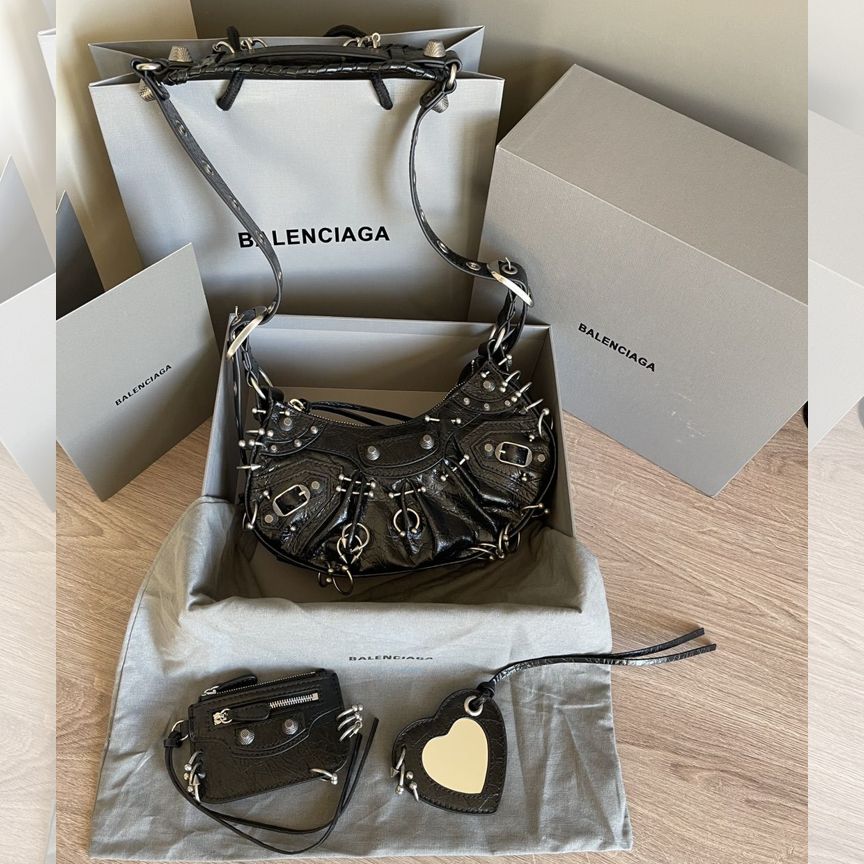 Сумка Balenciaga Le Cagole Piercing премиум