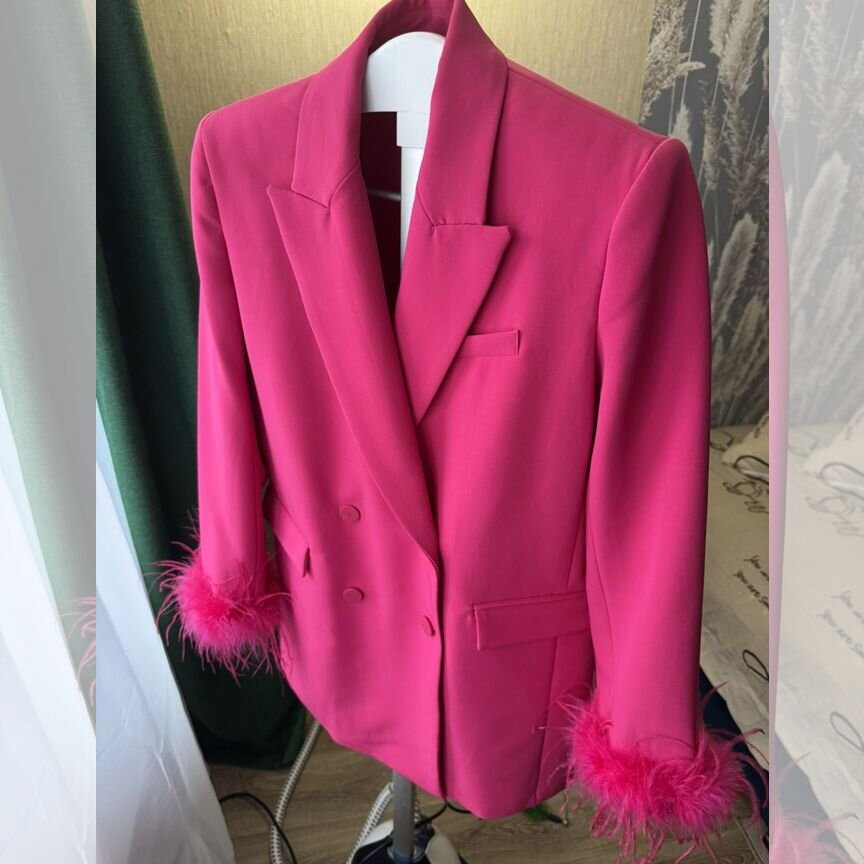 Платье пиджак женское с перьями Zarina