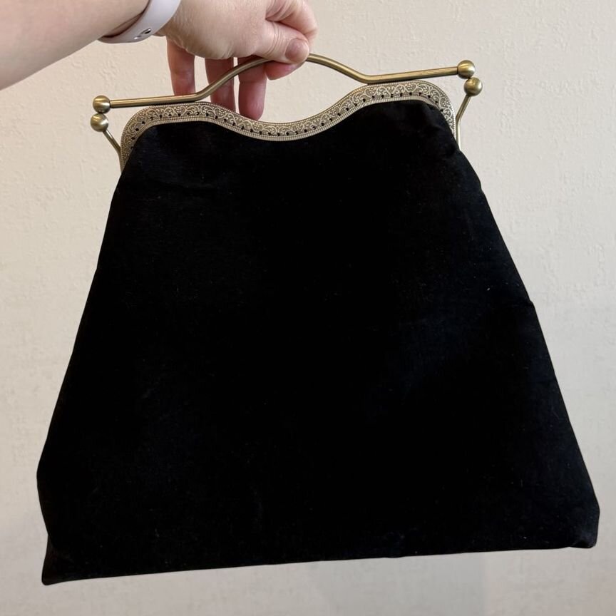 Сумка в ретро стиле